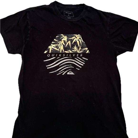Quiksilver | Shirts | Quicksilver Graphic Tshirt Mens M Black Floral ...